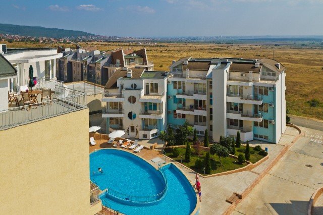 Fully furnished studio for sale in Sunset Kosharitsa complex, 7 km from ...