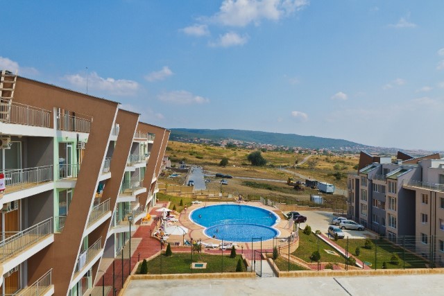 Fully furnished studio for sale in Sunset Kosharitsa complex, 7 km from ...