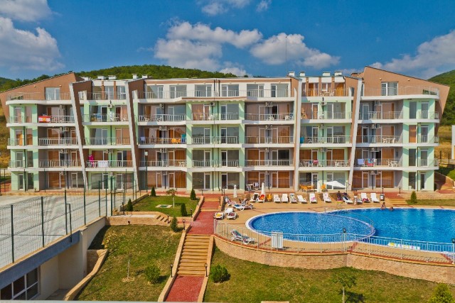 Fully furnished studio for sale in Sunset Kosharitsa complex, 7 km from ...